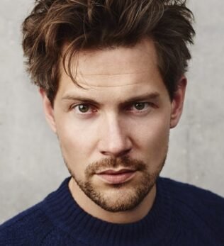 The Number 2 Beard: Length, Best Styles, Pics • Ready Sleek