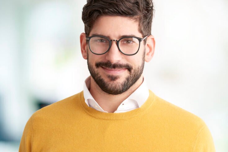 V Neck Vs Crew Neck Sweater: Differences And How To Choose • Ready Sleek