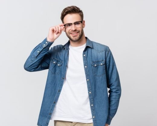 How To Wear A Shirt Over A T-Shirt (7 Essential Tips) • Ready Sleek