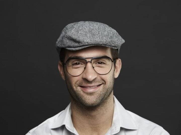 Can You Wear A Hat To An Interview? (Explained) • Ready Sleek