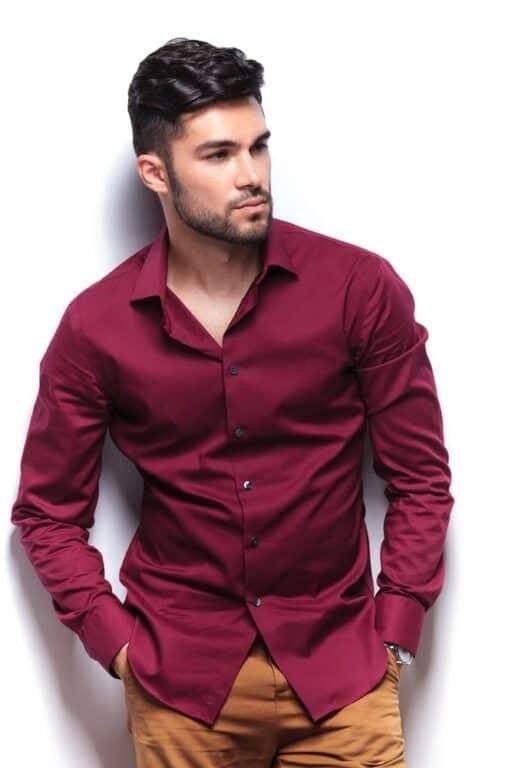 What Color Pants Go With A Maroon Shirt? (Pics) • Ready Sleek