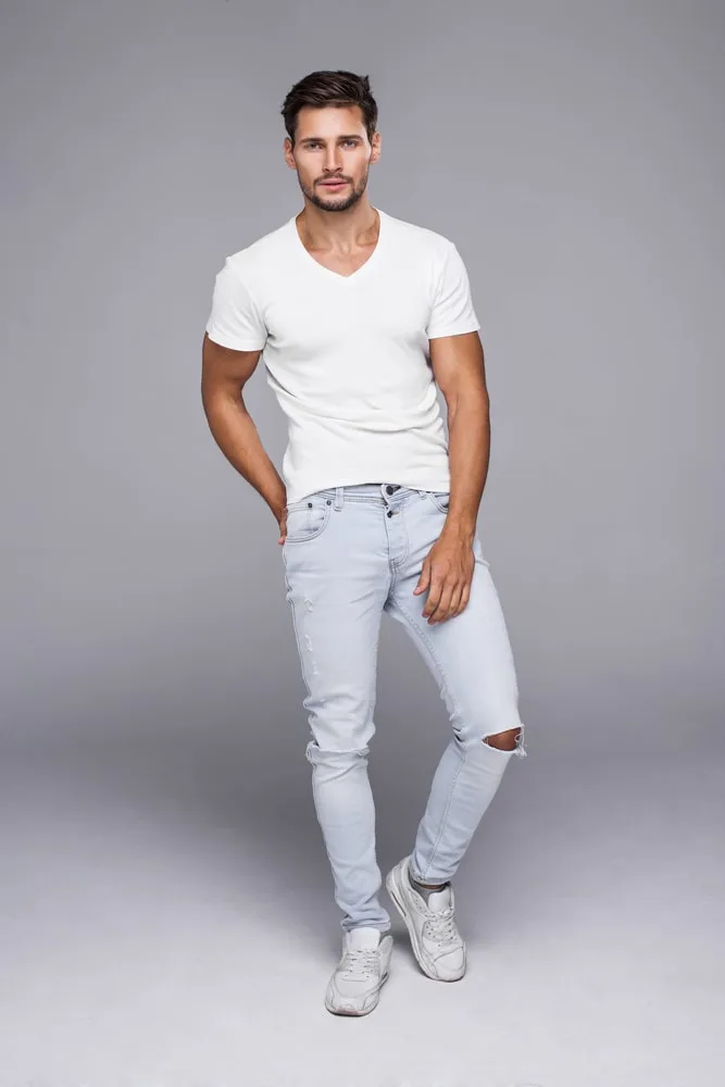 How To Tuck A T-Shirt Into Jeans • Ready Sleek How To Tuck A T-Shirt Into Jeans • Ready Sleek