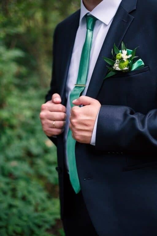 How To Wear A Blue Suit With A Green Tie • Ready Sleek
