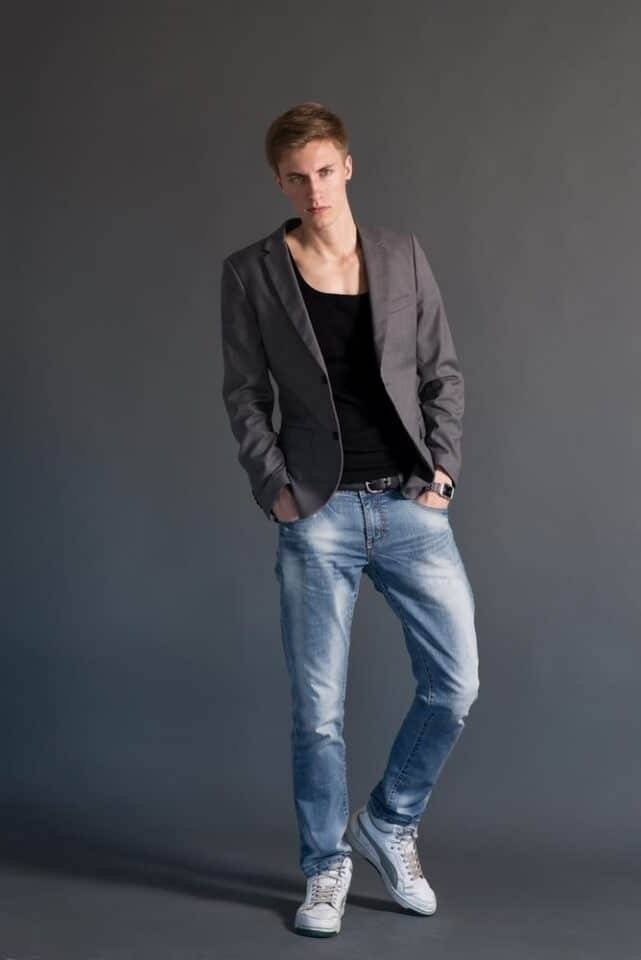 How To Wear A Blazer With Jeans And Sneakers • Ready Sleek